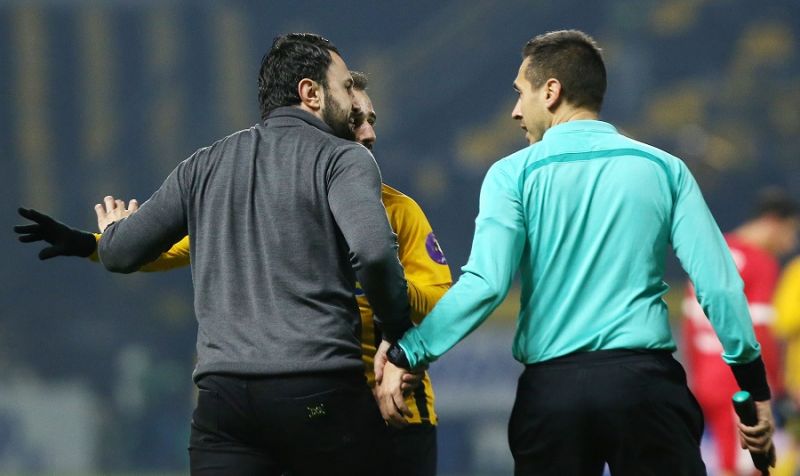 ΜΕ ΤΟΥΣ ΧΕΙΡΟΤΕΡΟΥΣ ΟΙΩΝΟΥΣ ΞΕΚΙΝΗΣΕ ΤΟ ΚΥΠΕΛΛΟ ΣΤΟ ΠΕΡΙΣΤΕΡΙ ΜΕΤΡΗΣΕ ...