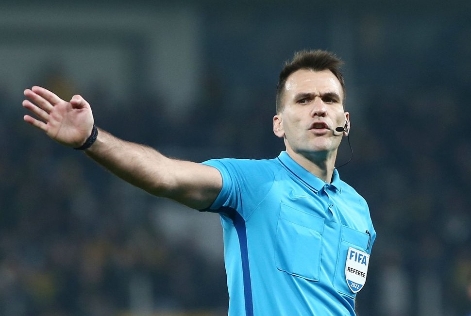Ο ΜΑΝΟΥΧΟΣ ΕΧΕΙ ΑΠΟΚΤΗΣΕΙ ΑΥΤΟΠΕΠΟΙΘΗΣΗ ΚΑΙ ΒΓΑΖΕΙ ΤΑ ΠΑΙΓΝΙΔΙΑ ΜΕ ...