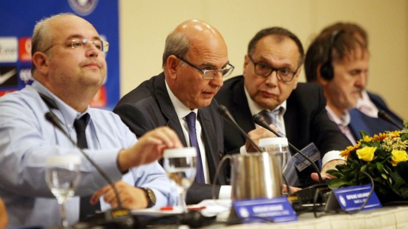 ΟΛΑ ΑΥΤΑ ΓΙΝΟΝΤΑΙ ΓΙΑΤΙ Η ΕΠΟ ΕΙΝΑΙ ΣΕ ΠΡΟΕΚΛΟΓΙΚΗ ΠΕΡΙΟΔΟ ΚΑΙ Μ ΕΝΑ ...