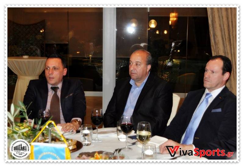 ΕΝΩ ΟΙ ΔΙΑΙΤΗΤΕΣ ΟΡΓΙΑΖΟΥΝ Ο ΒΑΣΣΑΡΑΣ ΑΝΕΒΑΣΕ ΤΟΝ ΝΙΚΟΛΑΚΟΠΟΥΛΟ ΣΤΗ Σ ...