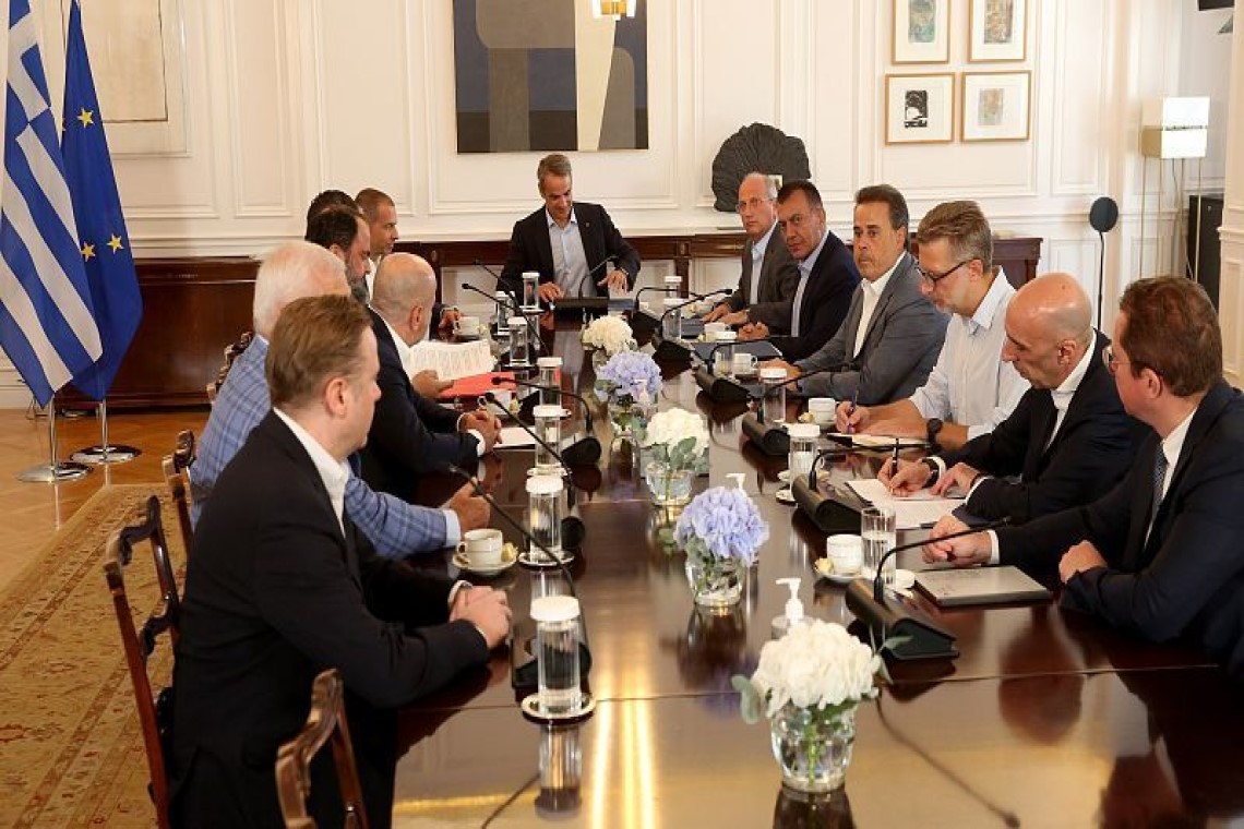 ΤΟ ΠΡΩΤΑΘΛΗΜΑ ΑΡΧΙΣΕ ,Η ΣΥΣΚΕΨΗ ΣΤΟ ΜΕΓΑΡΟ ΜΑΞΙΜΟΥ ΑΠΟΤΕΛΕΙ ΙΣΤΟΡΙΑ ...