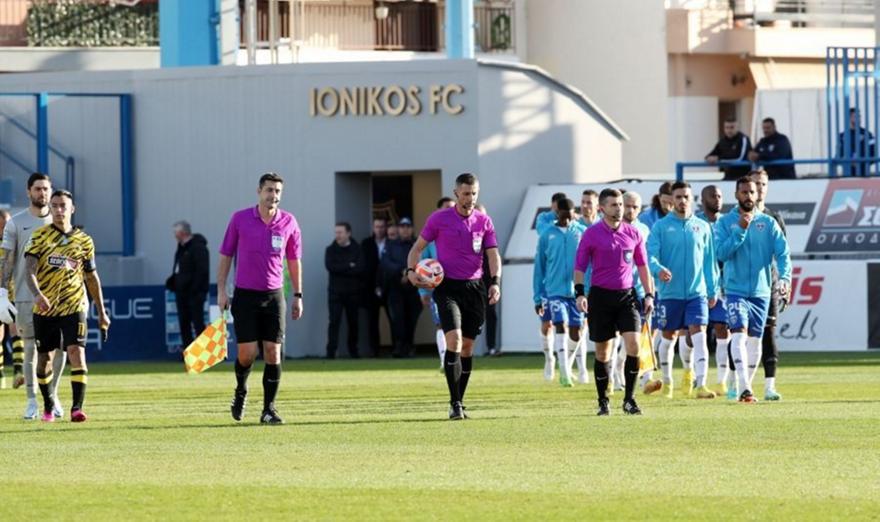 Ο ΙΩΝΙΚΟΣ ΦΟΡΤΩΝΕΙ ΕΥΘΥΝΕΣ ΣΕ ΣΙΔΗΡΟΠΟΥΛΟ ΚΑΙ ΜΠΕΝΕΤ ΓΙΑ ΤΟ ΧΕΡΙ ΤΟΥ ...