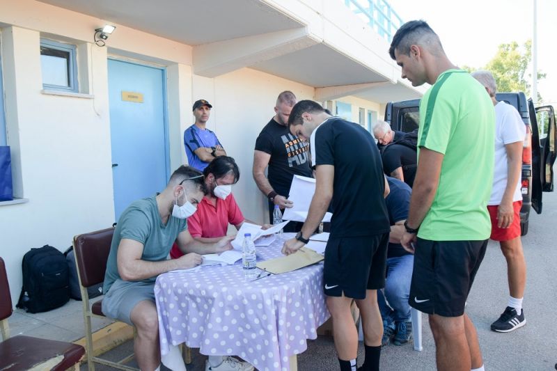 ΛΕΠΤΟΜΕΡΗΣ ΙΑΤΡΙΚΟΣ ΕΛΕΓΧΟΣ ΓΙΝΕΤΑΙ ΠΡΙΝ ΤΑ ΤΕΣΤ ΑΠΟ ΔΥΟ ΚΑΡΔΙΟΛΟΓΟΥΣ ...