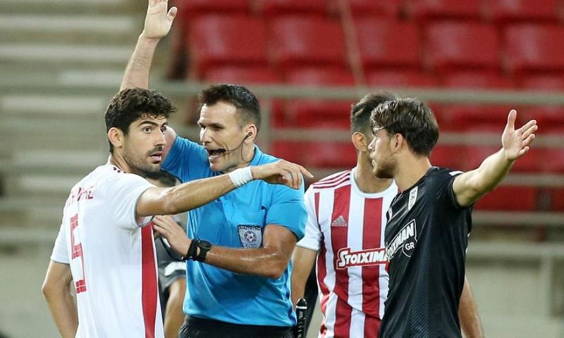 ΕΝΑ ΦΛΑΣ ΜΠΑΚ ΣΤΗΝ ΔΙΑΙΤΗΤΙΚΗ ΠΟΡΕΙΑ ΤΟΥ ΒΑΓΓΕΛΗ ΜΑΝΟΥΧΟΥ ΠΟΥ ΣΤΑ 30 ...